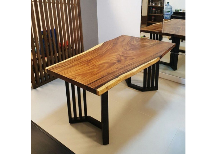 Bàn gỗ chân sắt - Sự kết hợp độc đáo giữa sự ấm cúng và hiện đại
